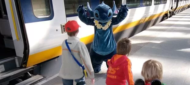 Disney Express Luggage Service – Disneyland Paris Guide