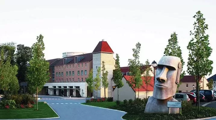 Explorers Hotel Disneyland Paris – 2025 Review & Family Guide